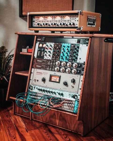 Racks de Estudio - La Guía Definitiva para Músicos con Home Studios